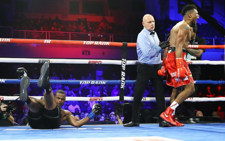 Storm is Back: Eleider Alvarez Knocks Out Michael Seals