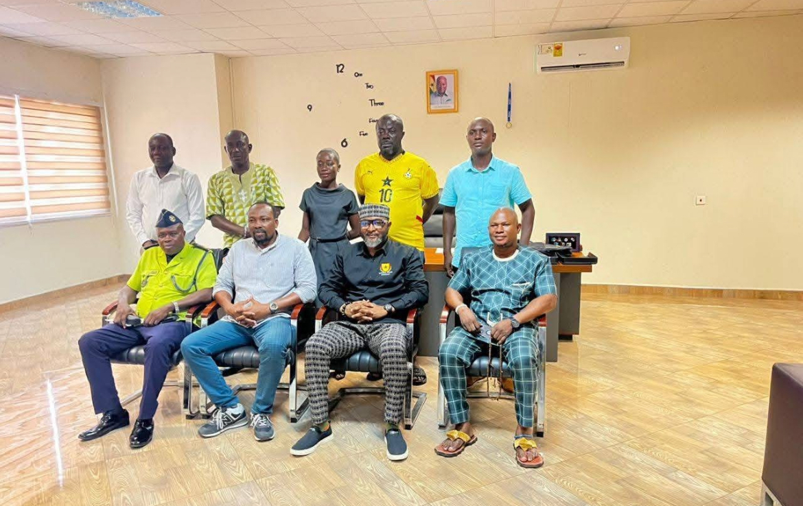 New executives of Ghana Boxing Federation meets Director General of NSA